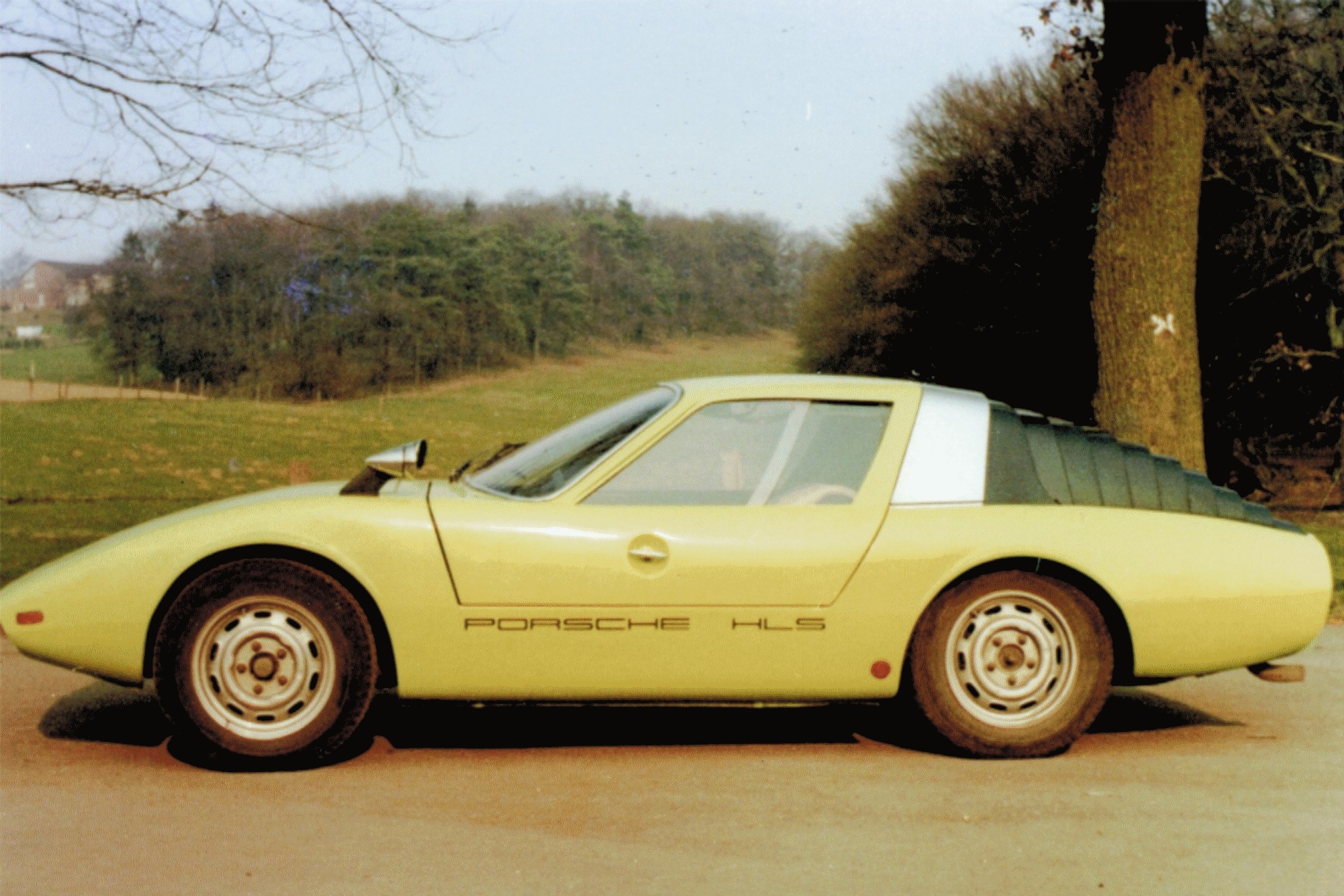 Long-Forgotten Porsche 911 HLS Is a One-Off Wonder with a Folding ...