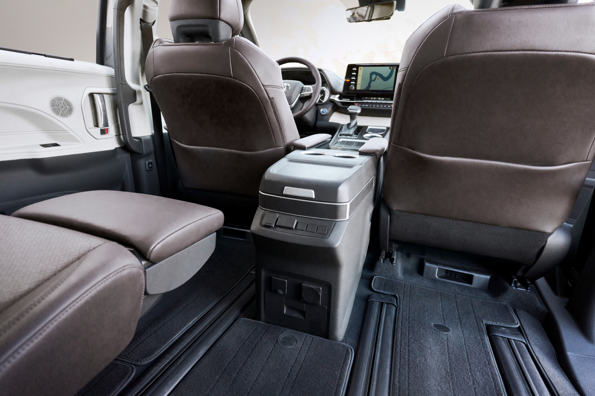 The New 2021 Toyota Sienna Minivan Goes All Hybrid