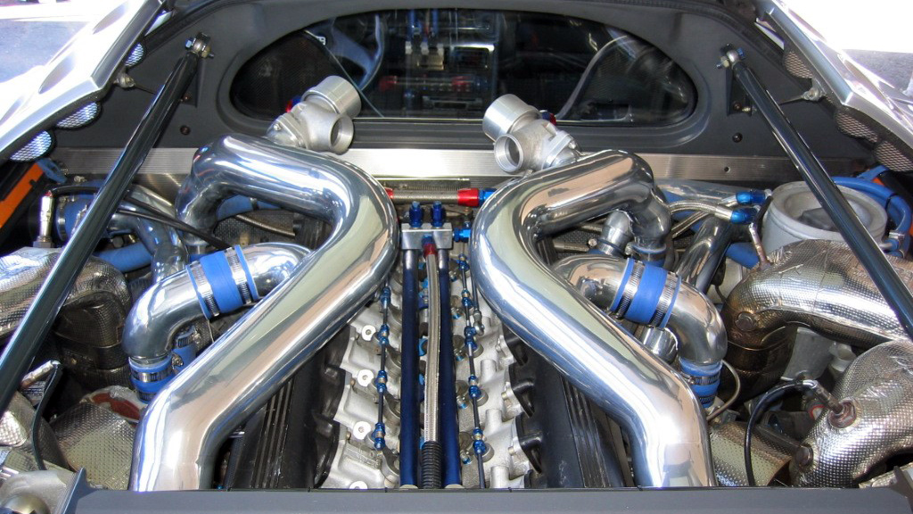 Peek Under the Hood of the Fascinating Quad-Turbo Bugatti EB110 Supersport