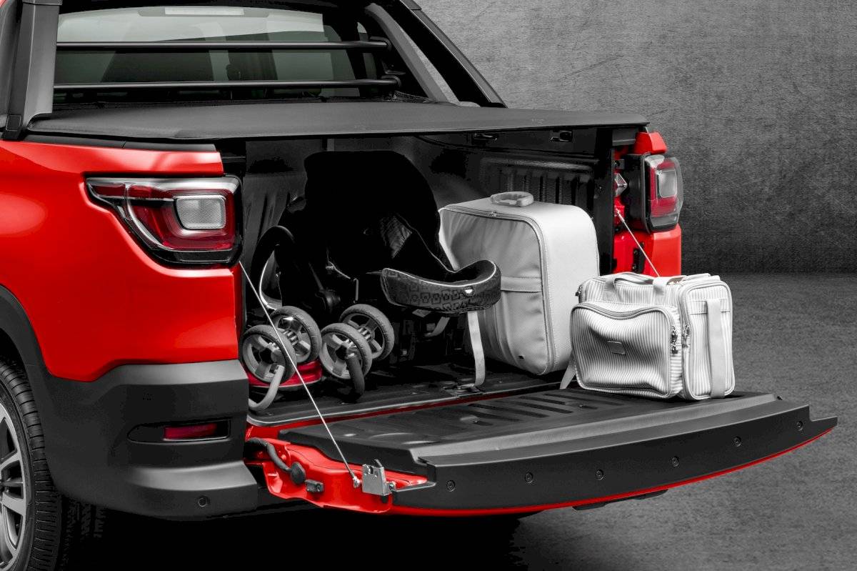The Ram 700 Is a Cool Mexican-Market Compact Pickup That's Smaller Than ...