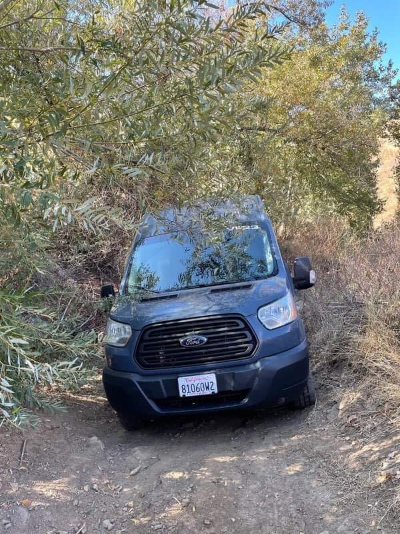 Amazon Delivery Van Gets Extremely Stuck Following GPS Down a ...