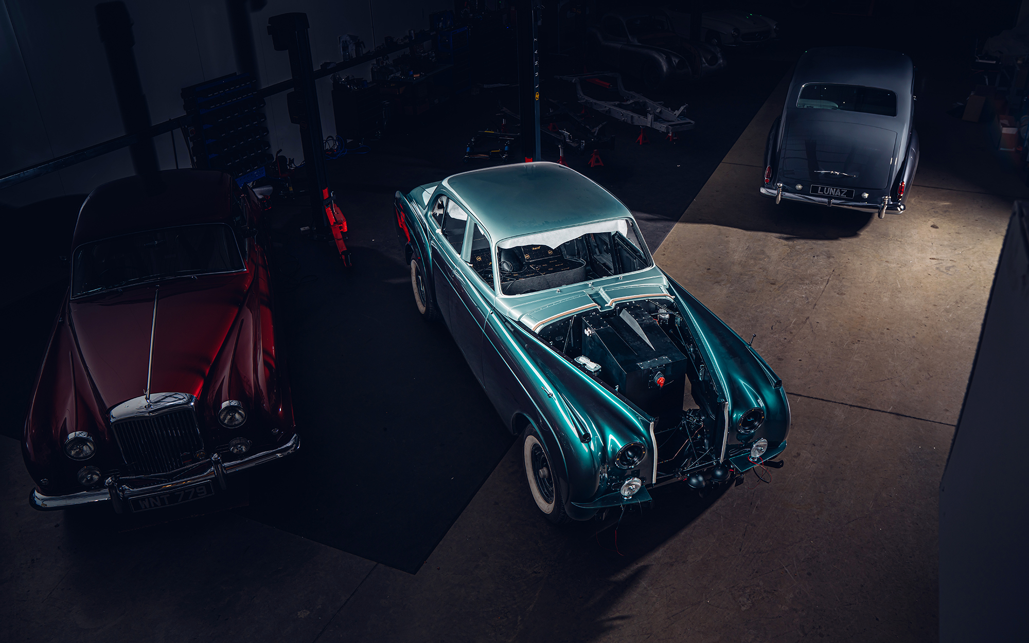 Lunaz Is Building 50 Electric Classic Range Rover Restomods for $322,000