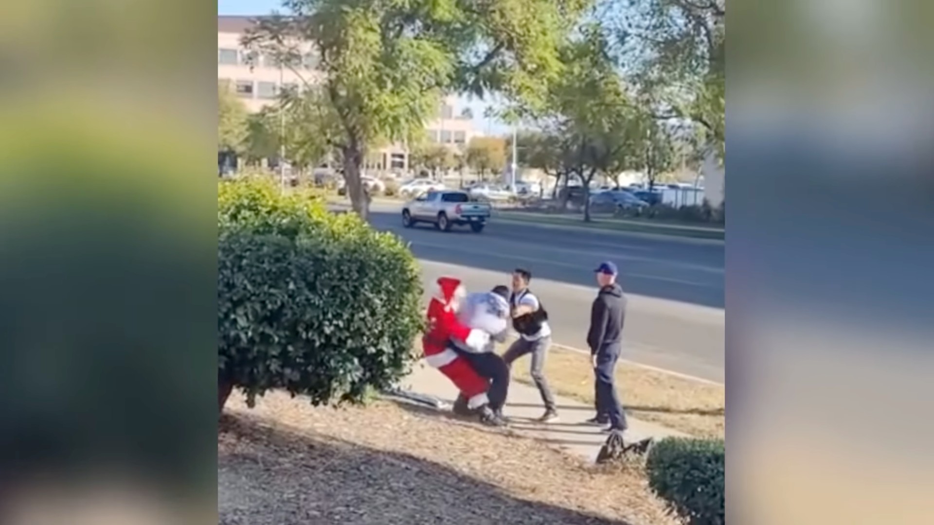 Undercover Cops Dressed as Santa and His Elf Make Comical Arrest of ...
