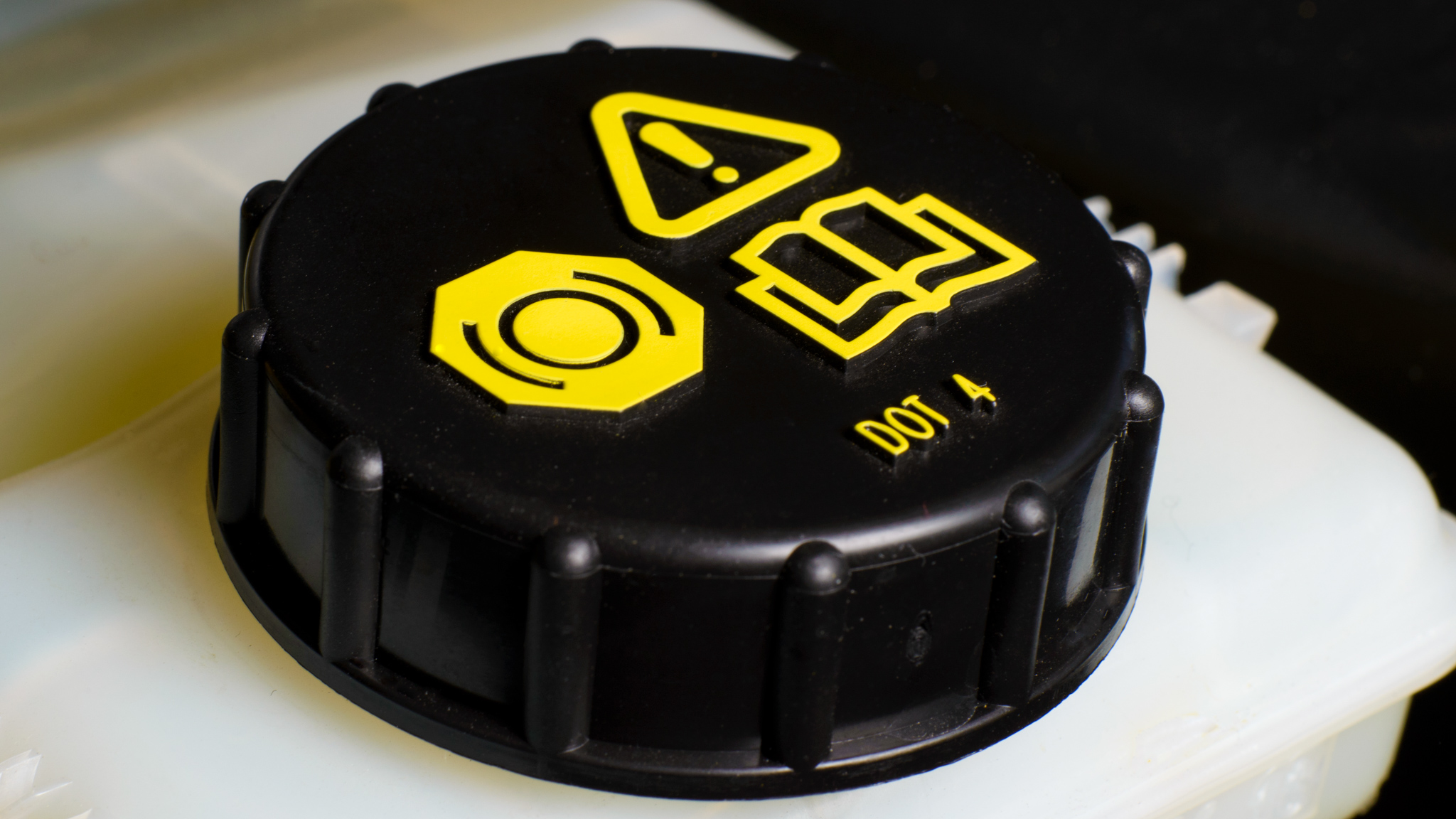 How To Diagnose a Brake Fluid Leak And Am I Going to Crash?