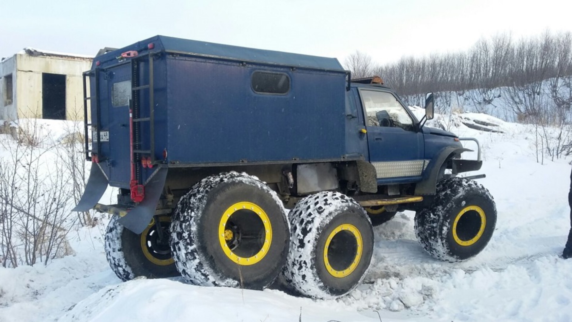 Russian Off-Roaders Crossed 2,000 Miles of Siberia to Reach One Of The ...