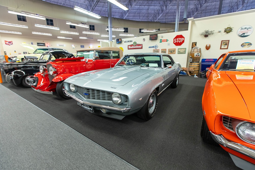 A Florida Muscle Car Museum Is Selling More Than 200 American Classics ...