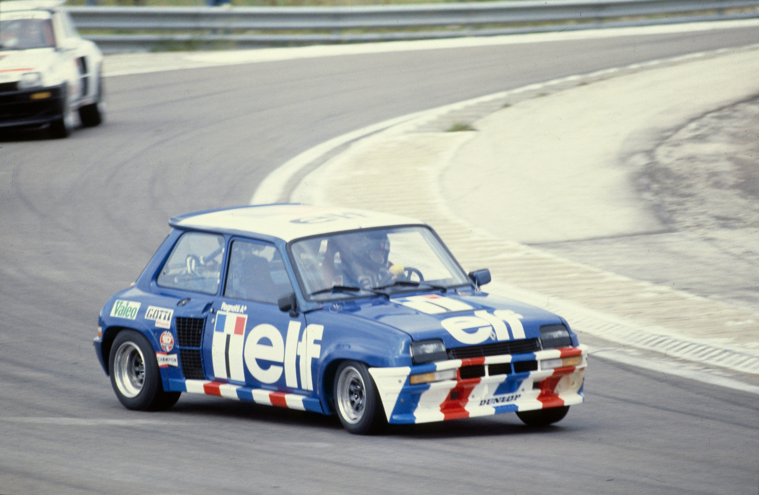 New Renault R5 EV Could Be Le Electric Car for City Slickers Everywhere