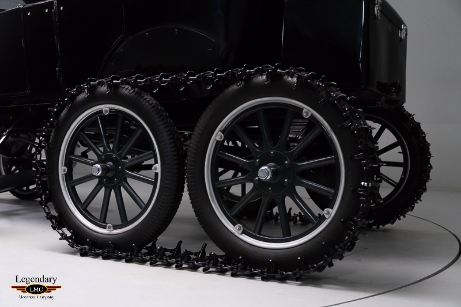 A Ford Dealer Made This Incredible Three-Axle Snowmobile Conversion Kit ...