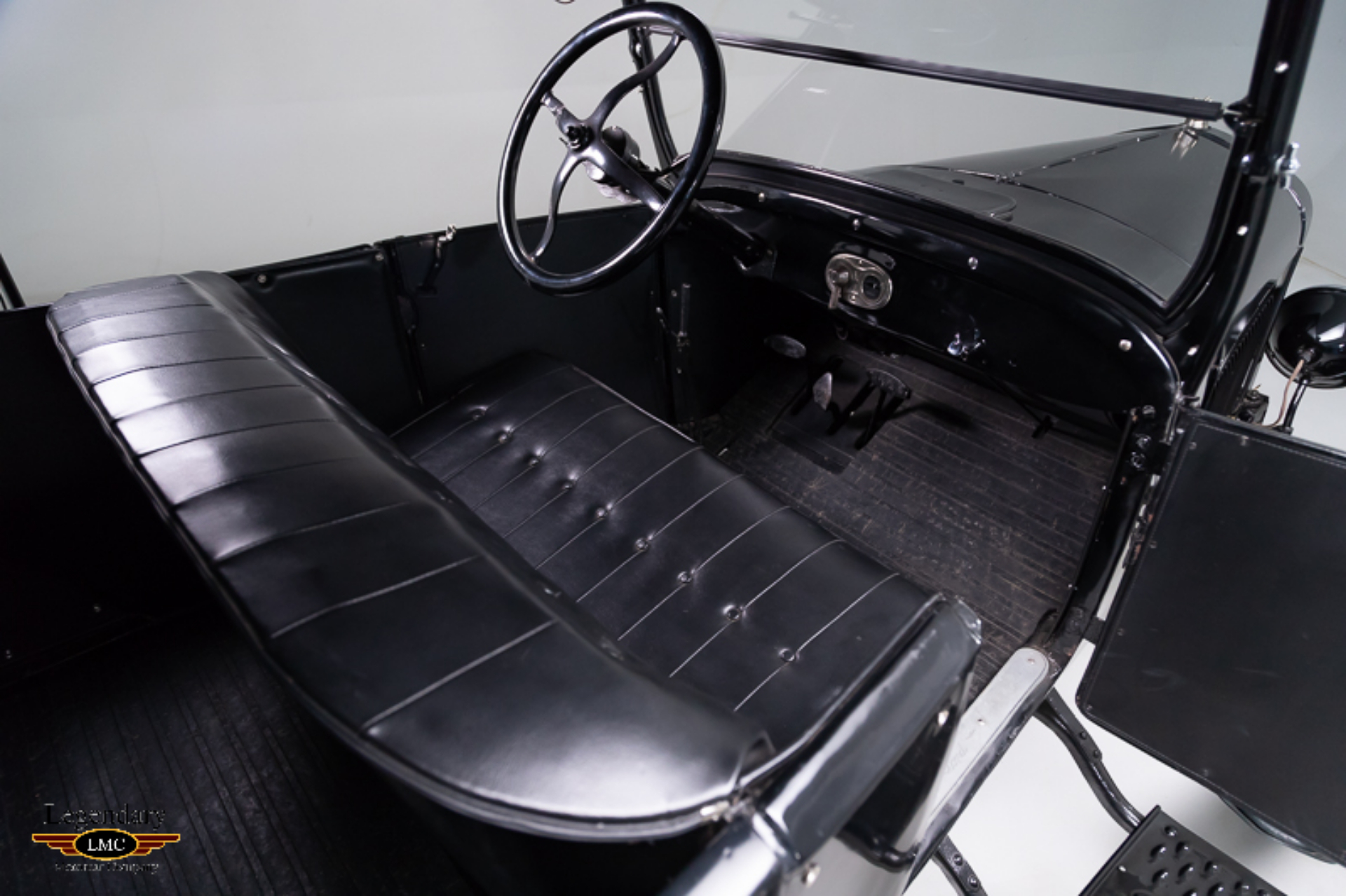 A Ford Dealer Made This Incredible Three-Axle Snowmobile Conversion Kit ...