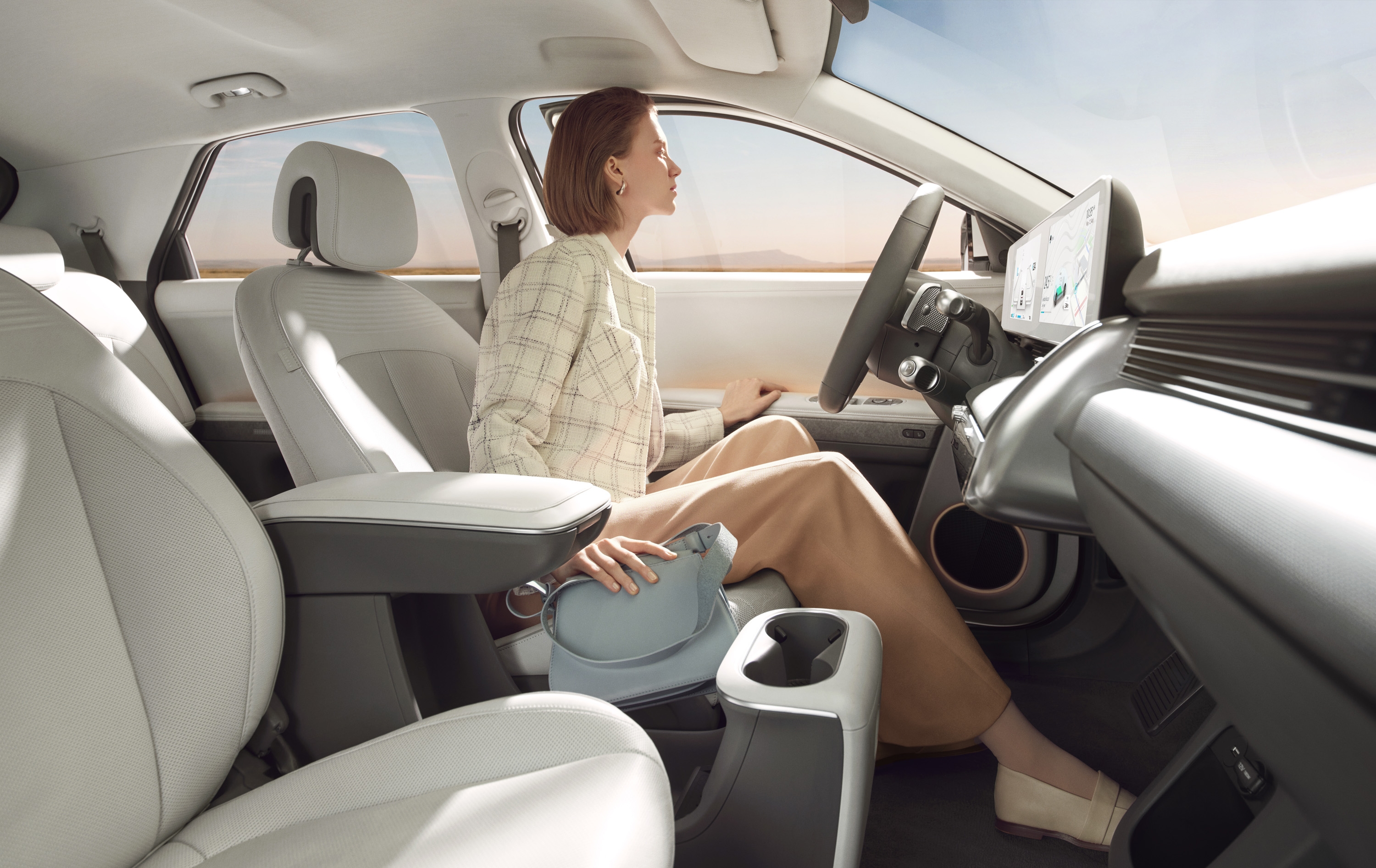 The Hyundai Ioniq 5 Is a Revolutionary EV With Up to 300 HP and a Smart ...