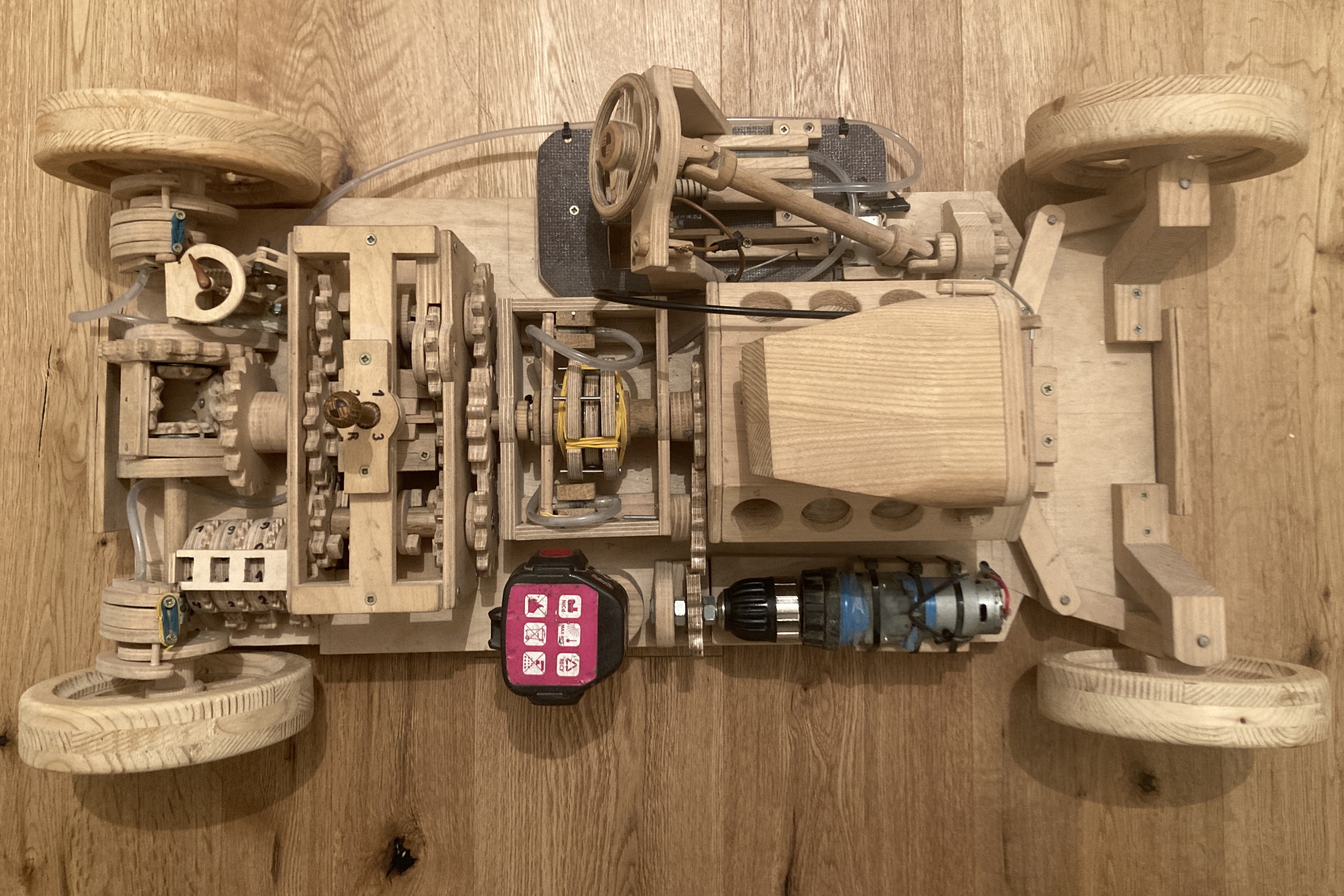 This Intricate Wooden Car With Working V8 Engine and Gearbox Was Built ...