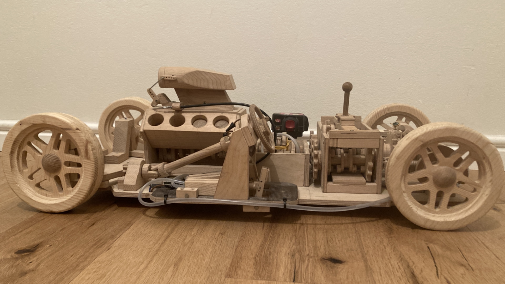 This Intricate Wooden Car With Working V8 Engine and Gearbox Was Built ...