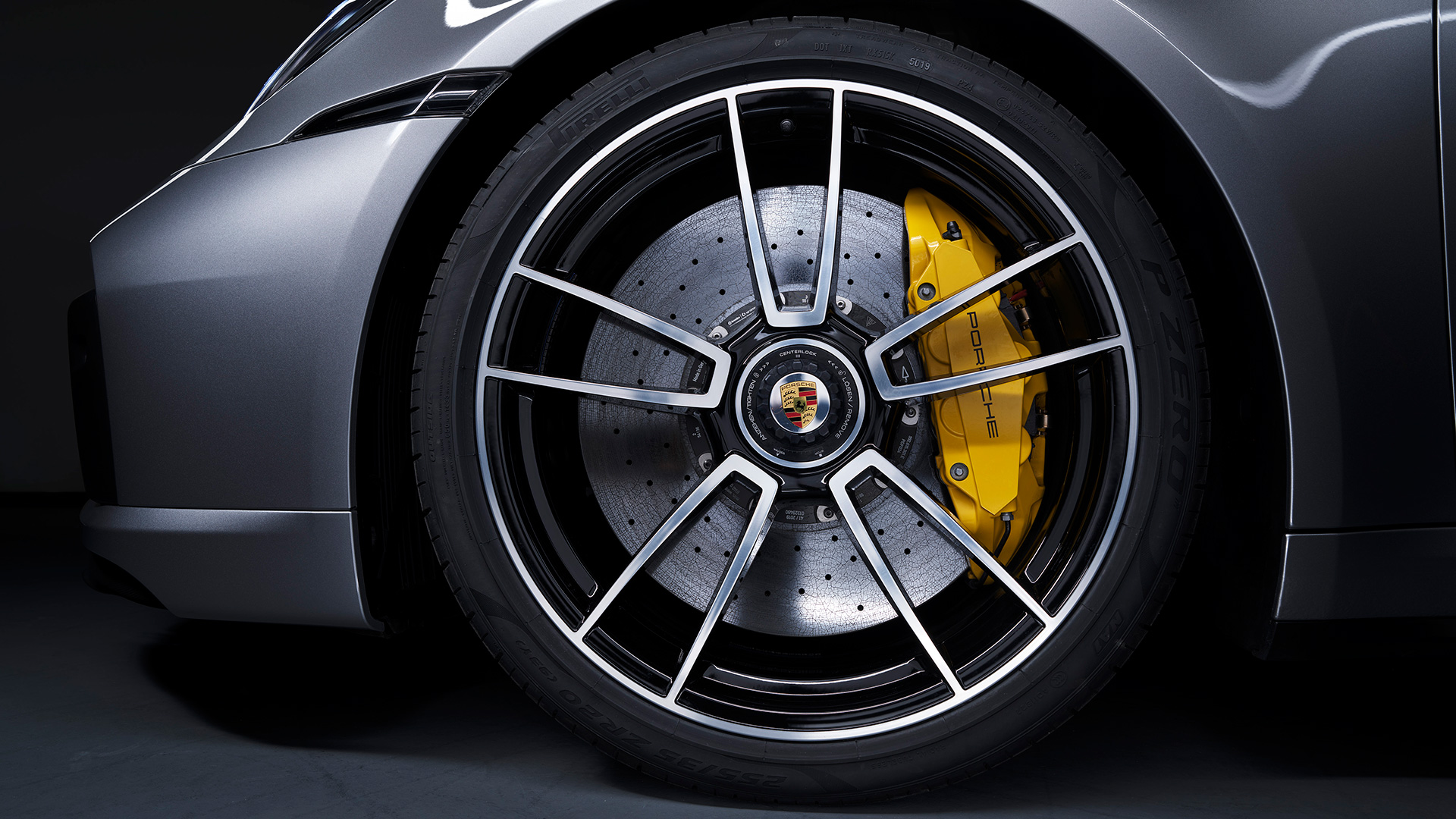 What Are Center-Lock Wheels?