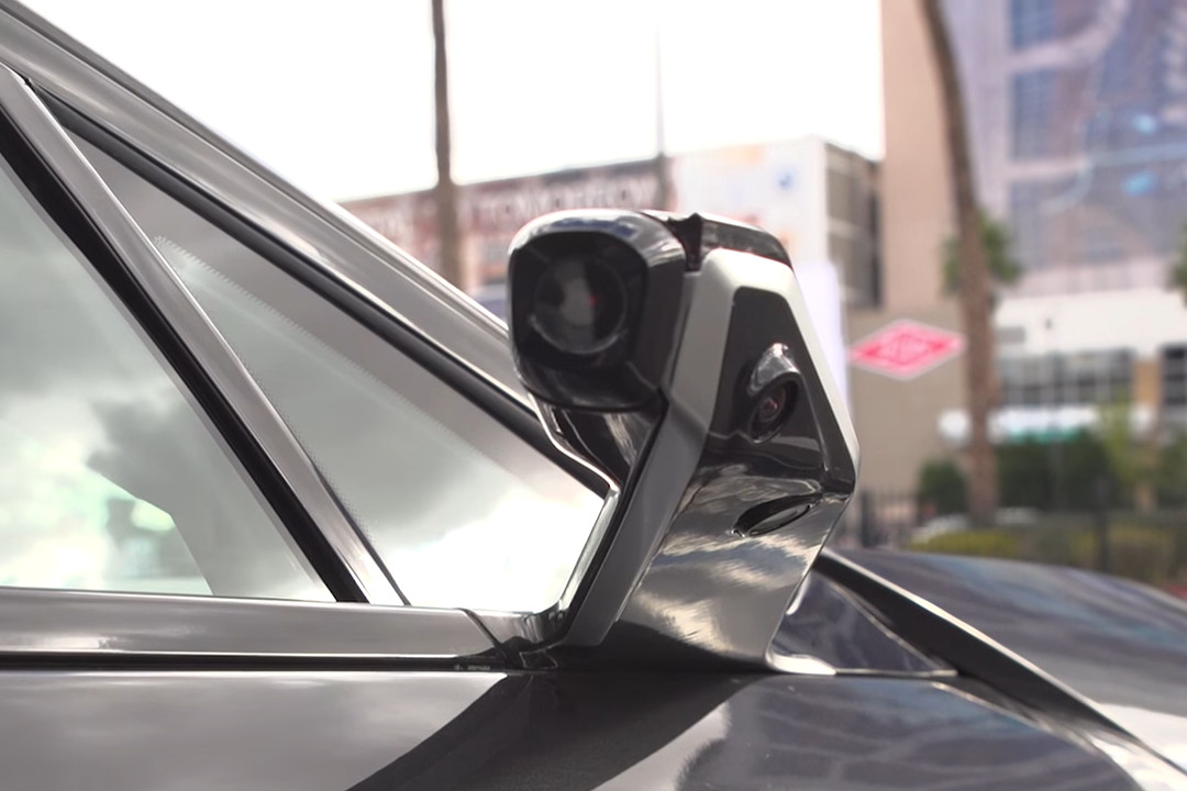 BMW Patents ‘Virtual’ Side Mirror That Projects Image on Window Glass