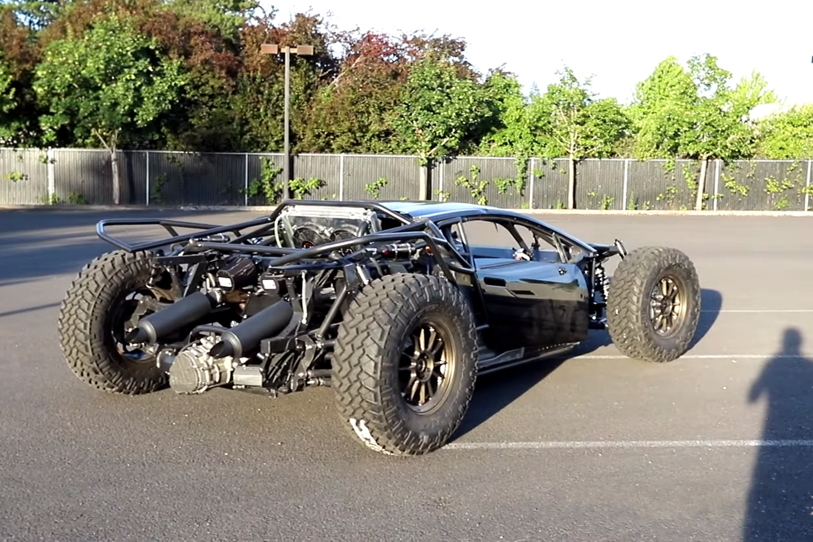 Wild Off-Road Lamborghini Huracan Build Now Runs and Drives