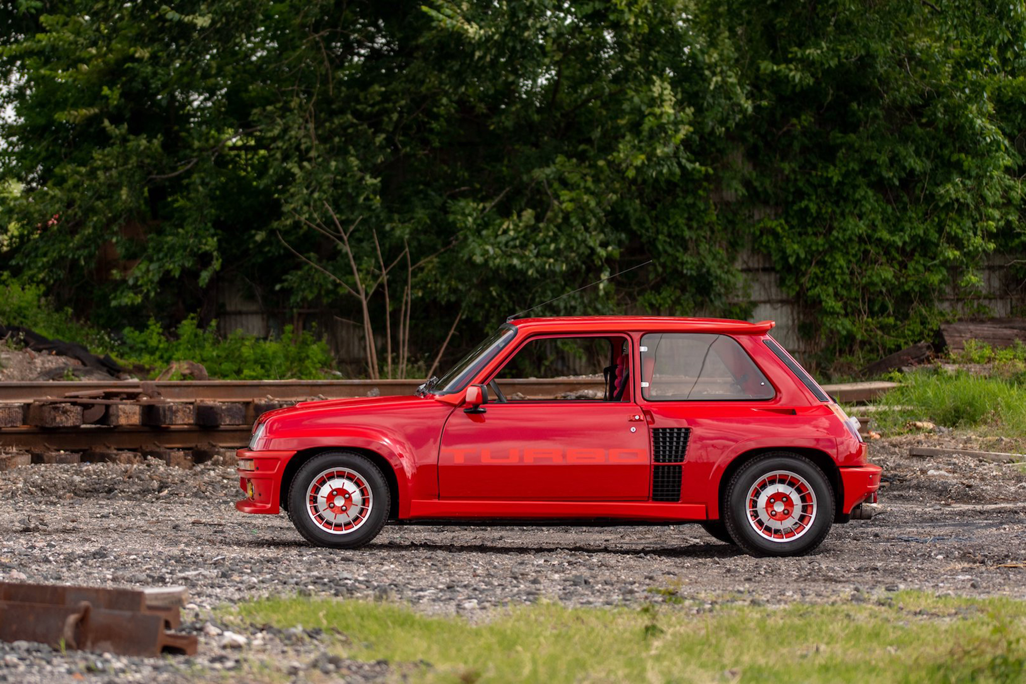1980 Renault 5 Turbo Review: An '80s Time Capsule Best Left Parked