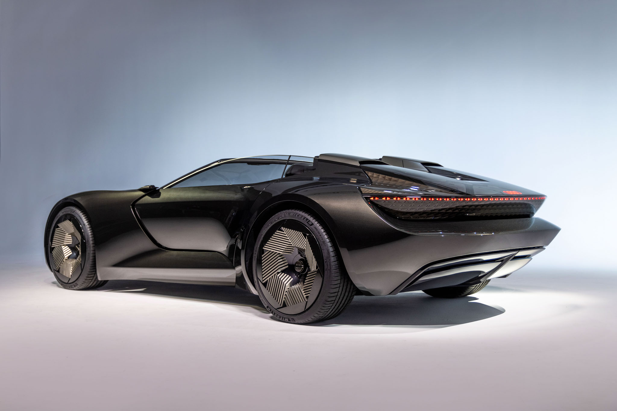 Audi’s Skysphere Concept Is a RWD Electric Roadster With an Adjustable ...