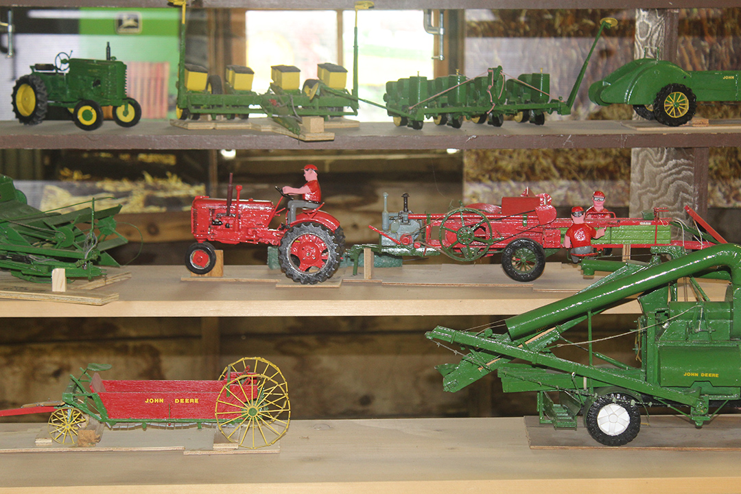 92-Year-Old Man Carves the Most Realistic Wooden John Deere Models You ...