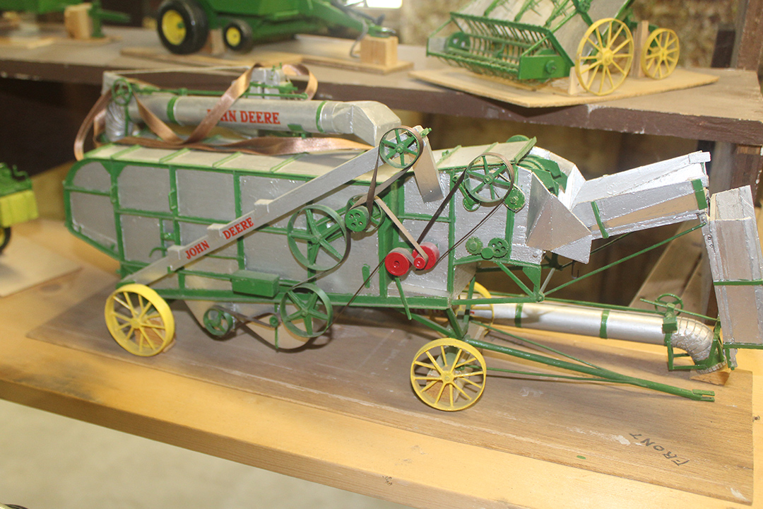 92-Year-Old Man Carves the Most Realistic Wooden John Deere Models You ...