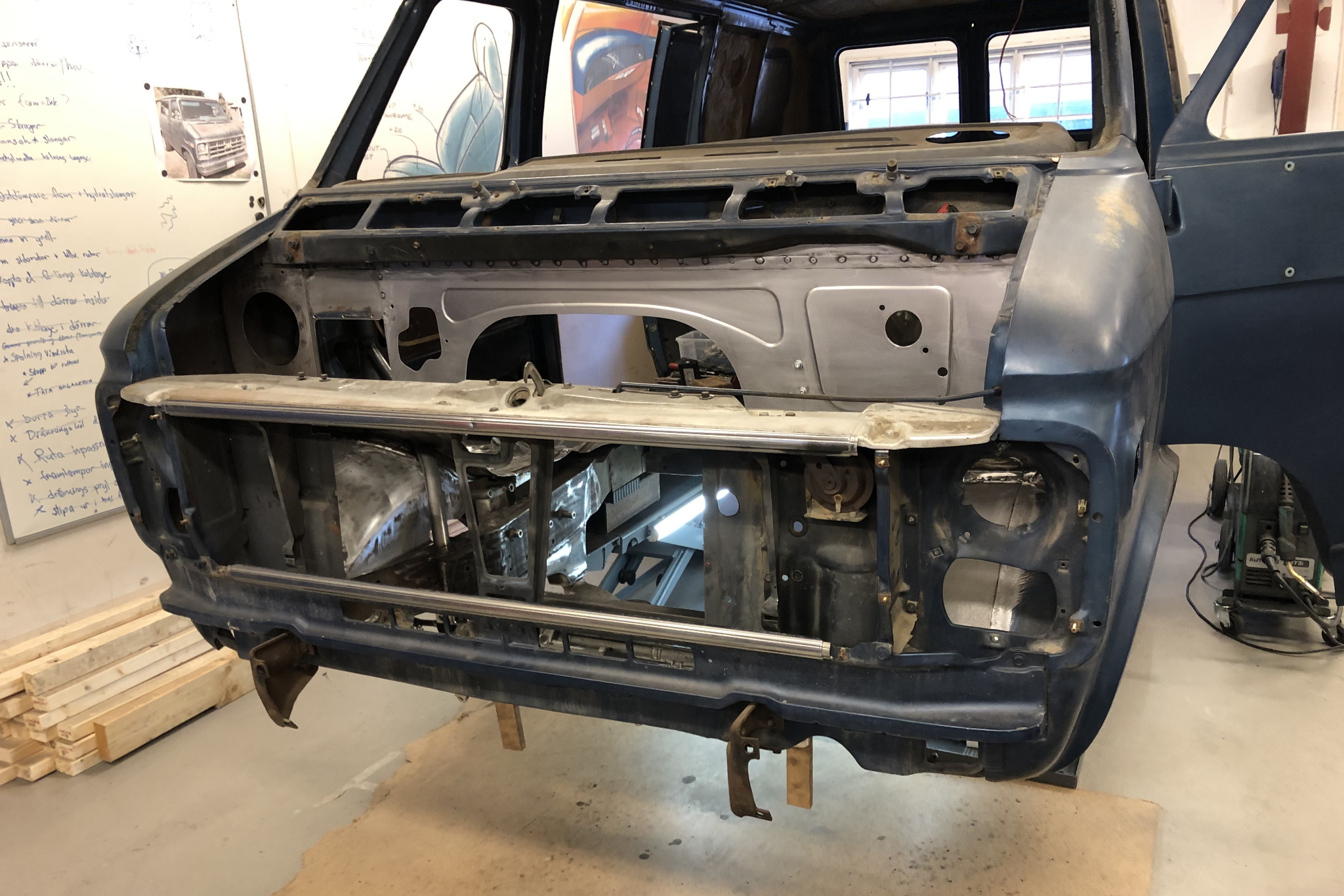 Old Shorty Chevy Van I s a C7 Corvette Underneath