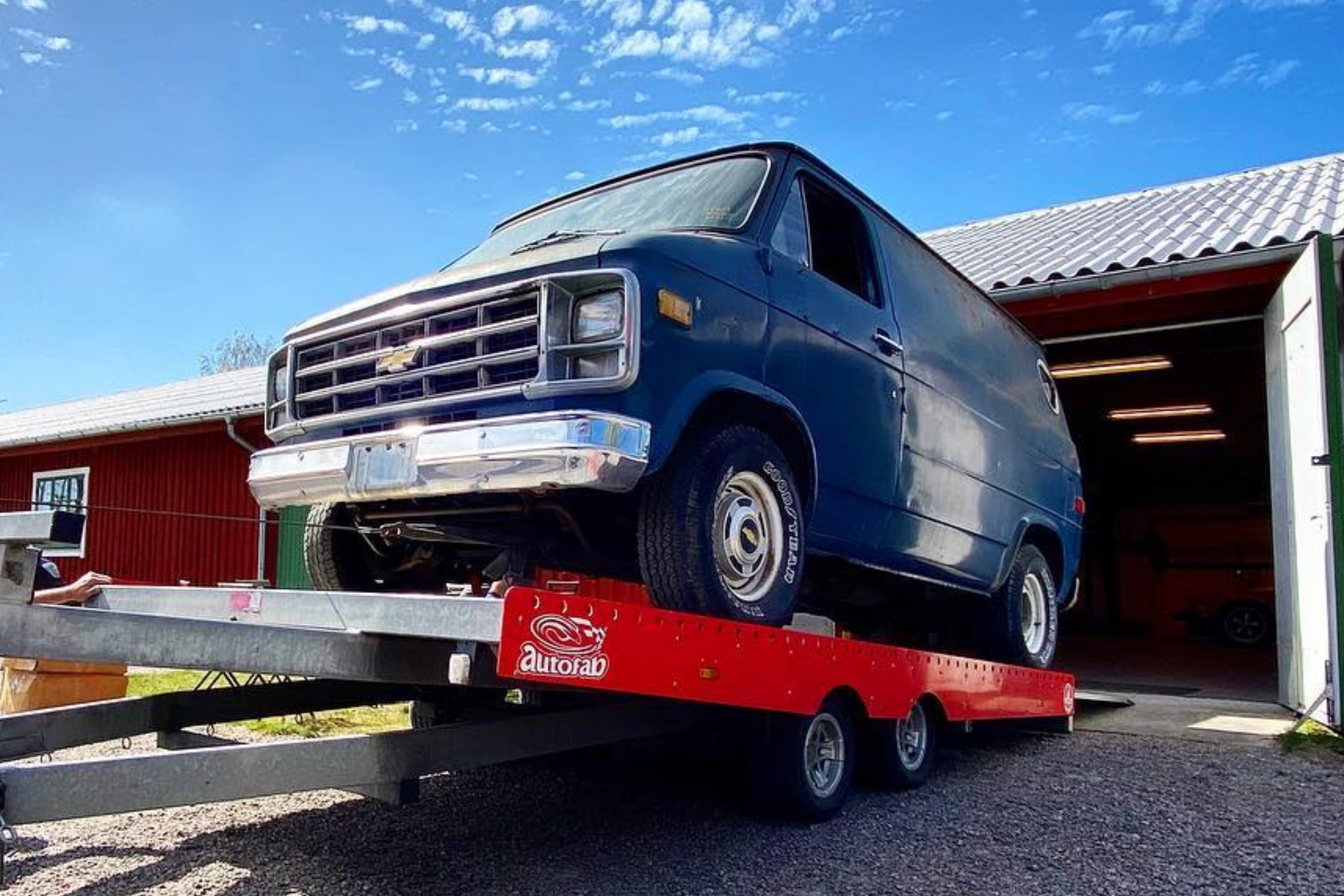 Old Shorty Chevy Van I s a C7 Corvette Underneath