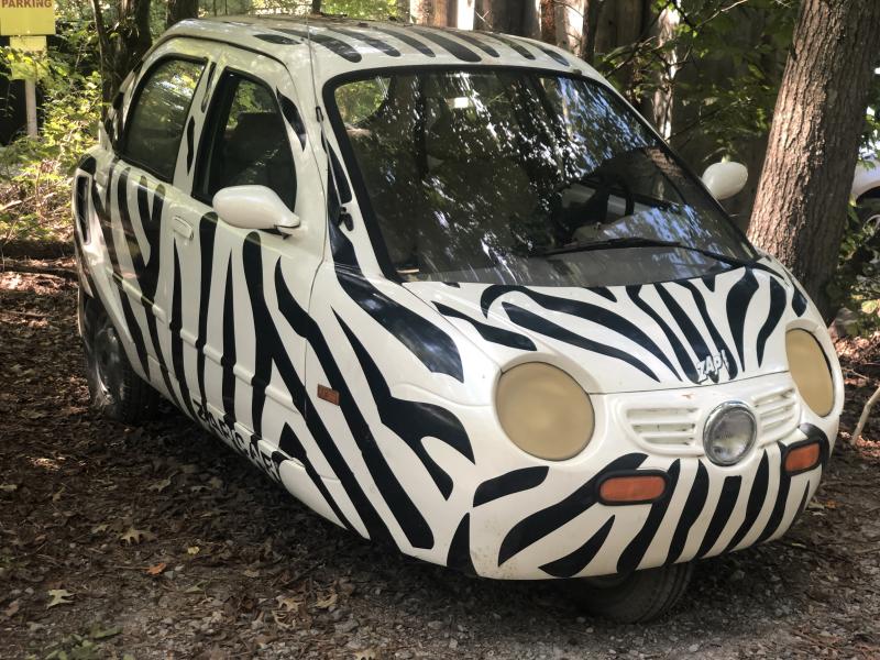 The Strange Zap Electric Three-Wheeler Is a Mid-Aughts Relic That’s ...