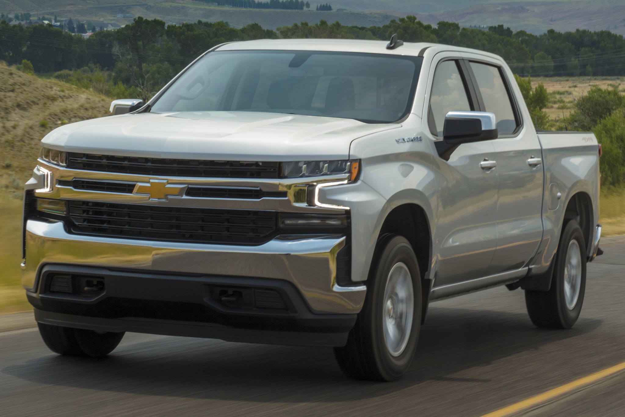 2022 Silverado Pickup Finally Ditches Chevy’s Iconic Stacked Headlights