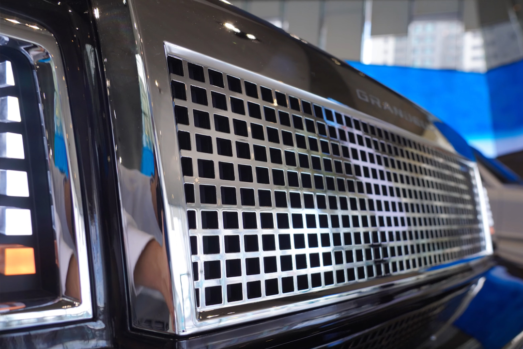 The Hyundai Grandeur EV Retro-Future Restomod Gets Better the Closer ...