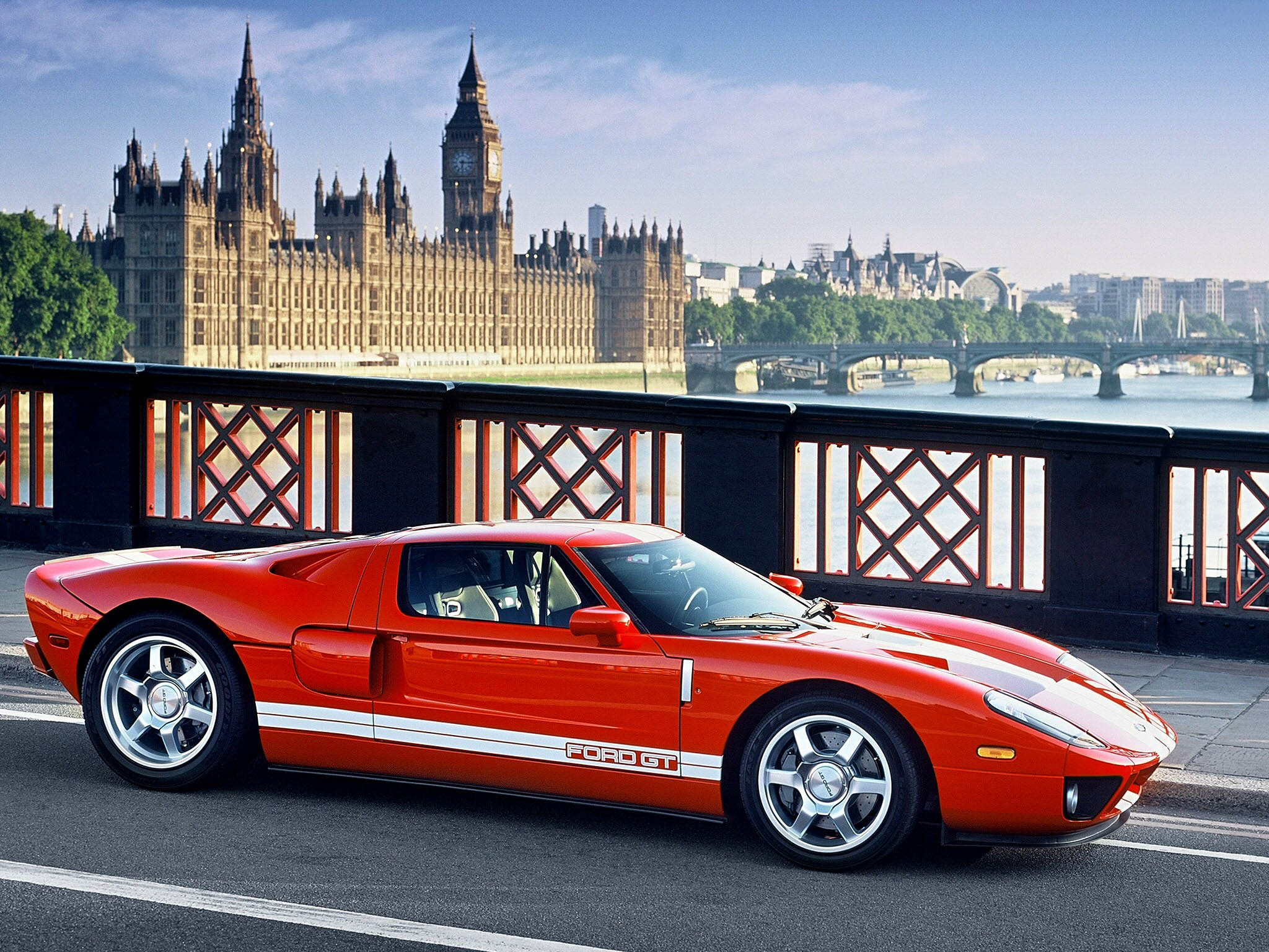 Ford Almost Made a Mid-Engine Ferrari Fighter in the 1980s. Here’s What ...