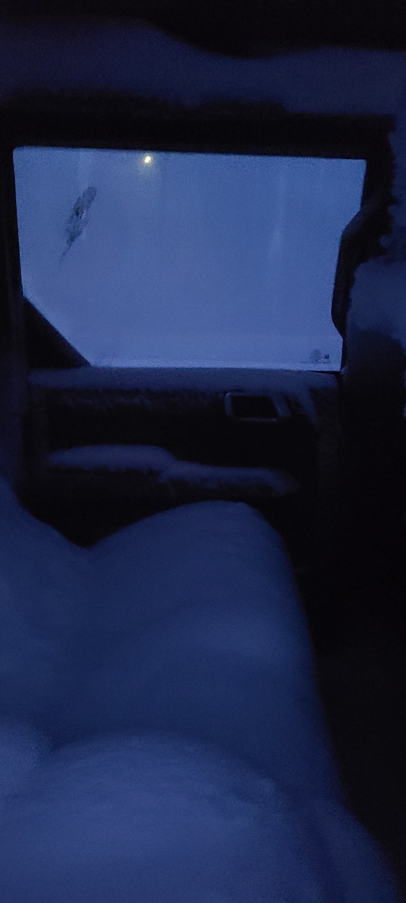 Ford Bronco Soft Top Lets in a Ton of Snow During Blizzard, Owner Says