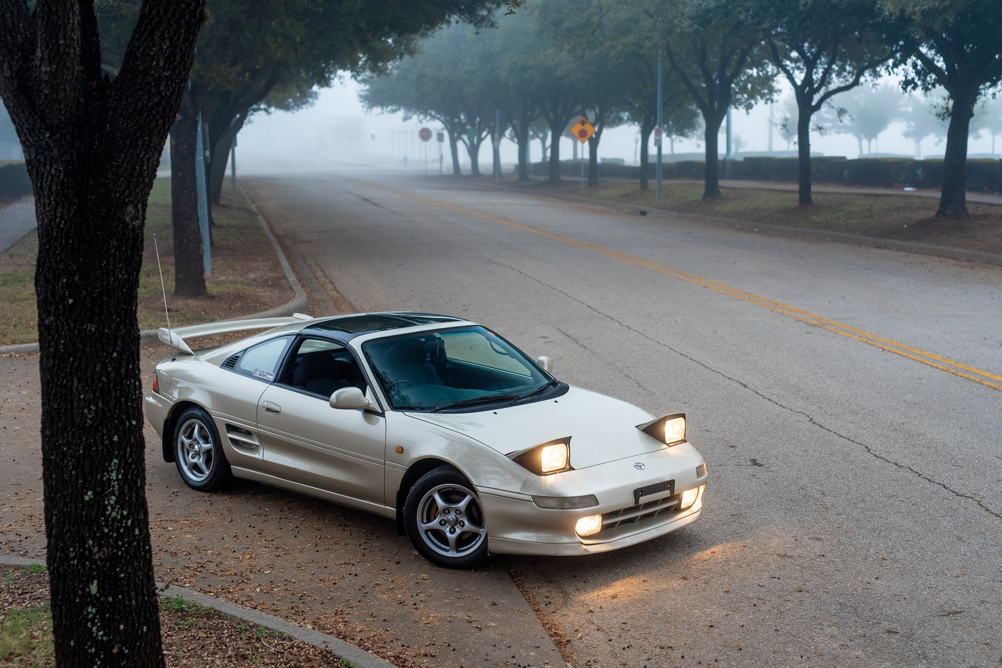 Driving an SW20 Toyota MR2 Is Proof of the Divine