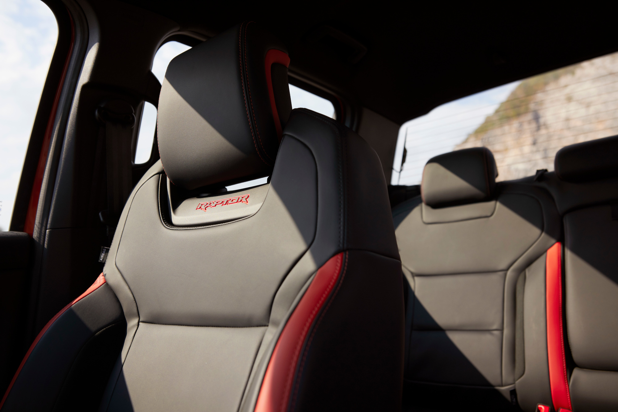 2023 Ford Ranger Raptor: 392-HP V6, 33-Inch Tires, Baja Racer Looks