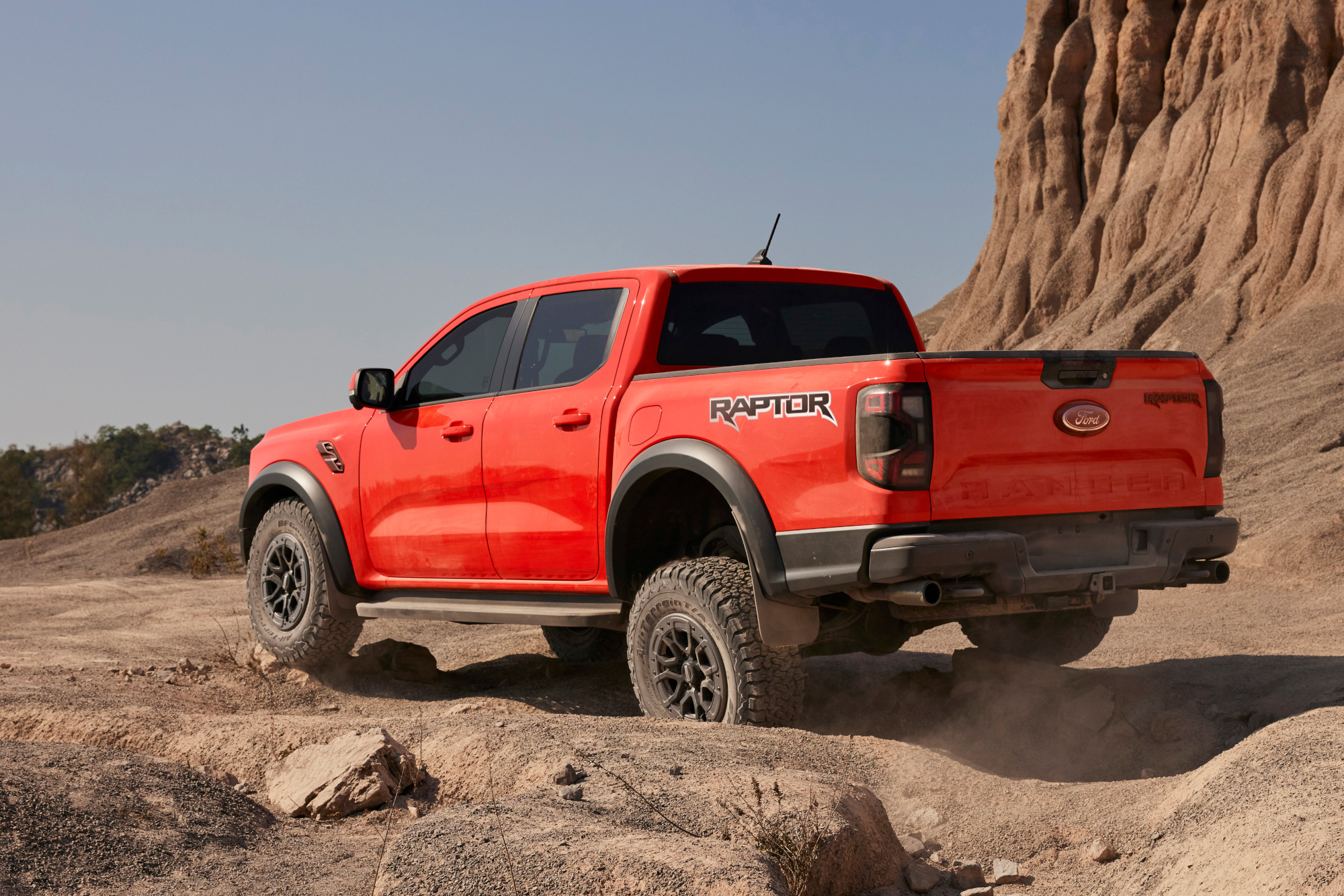 2023 Ford Ranger Raptor: 392-HP V6, 33-Inch Tires, Baja Racer Looks