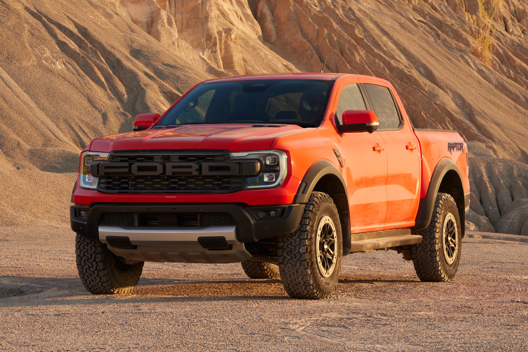 2023 Ford Ranger Raptor: 392-HP V6, 33-Inch Tires, Baja Racer Looks