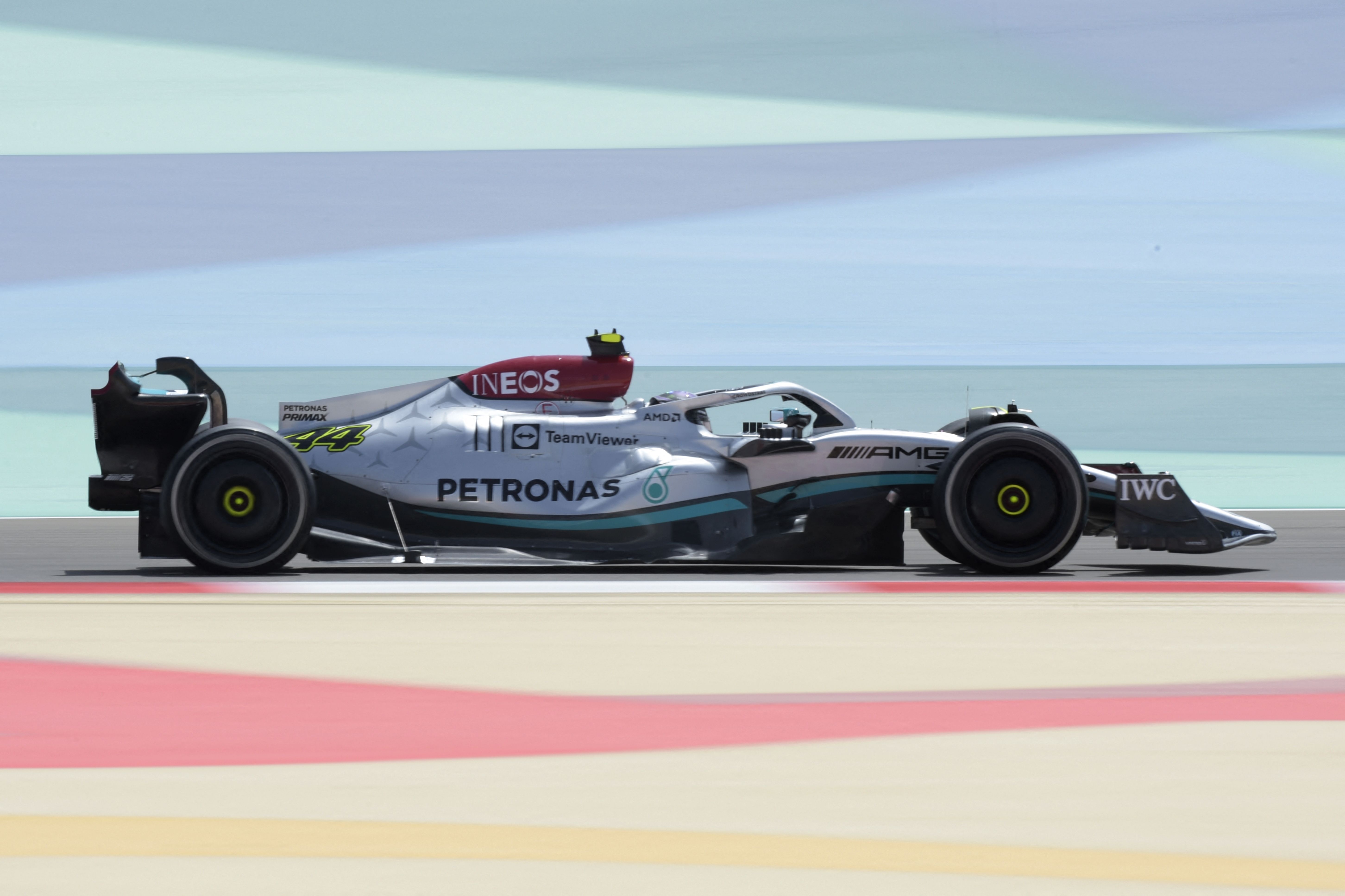 How Mercedes Perplexed the F1 Grid By Running a Car Without Sidepods