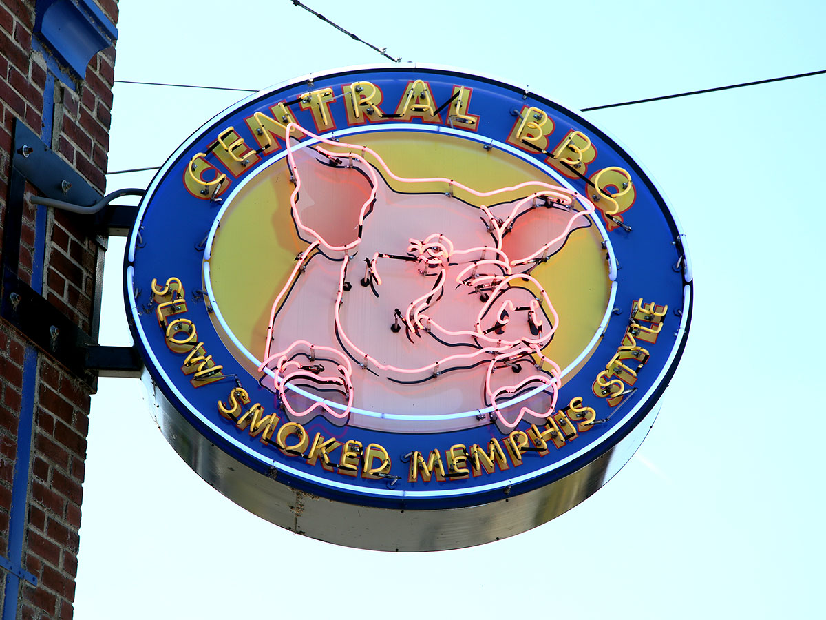 Slicing Up the Barbecue Belt in a 2016 Camaro SS