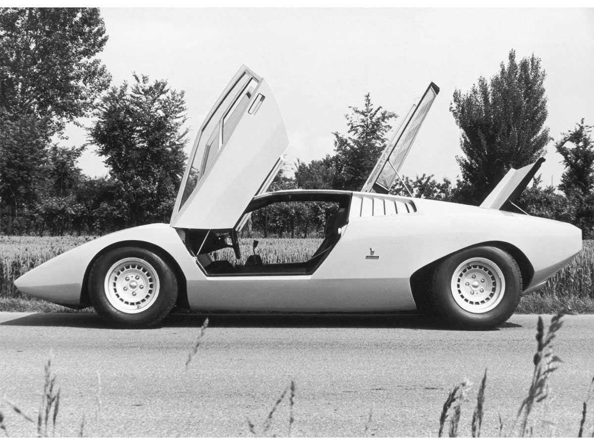5 Things You Didn’t Know About the Lamborghini Countach