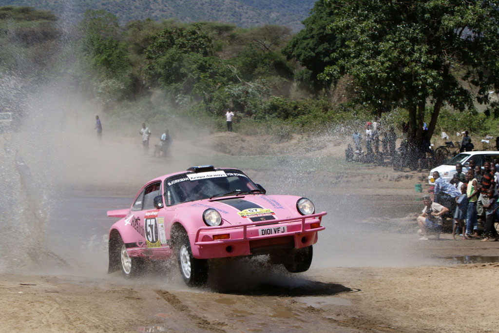Watch These Vintage Porsche 911 Rally Cars Blast Across Africa