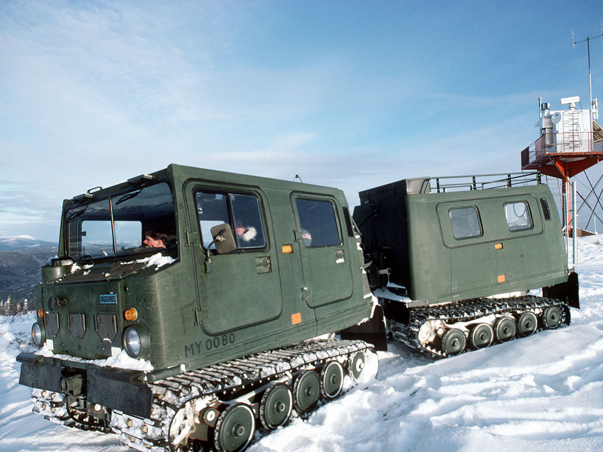 12 Military Vehicles That Will Knock Winter On Its Ass