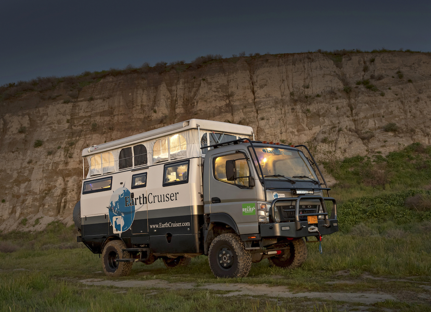 The Mighty $265,000 Earthcruiser Is a Prepper's Fantasy