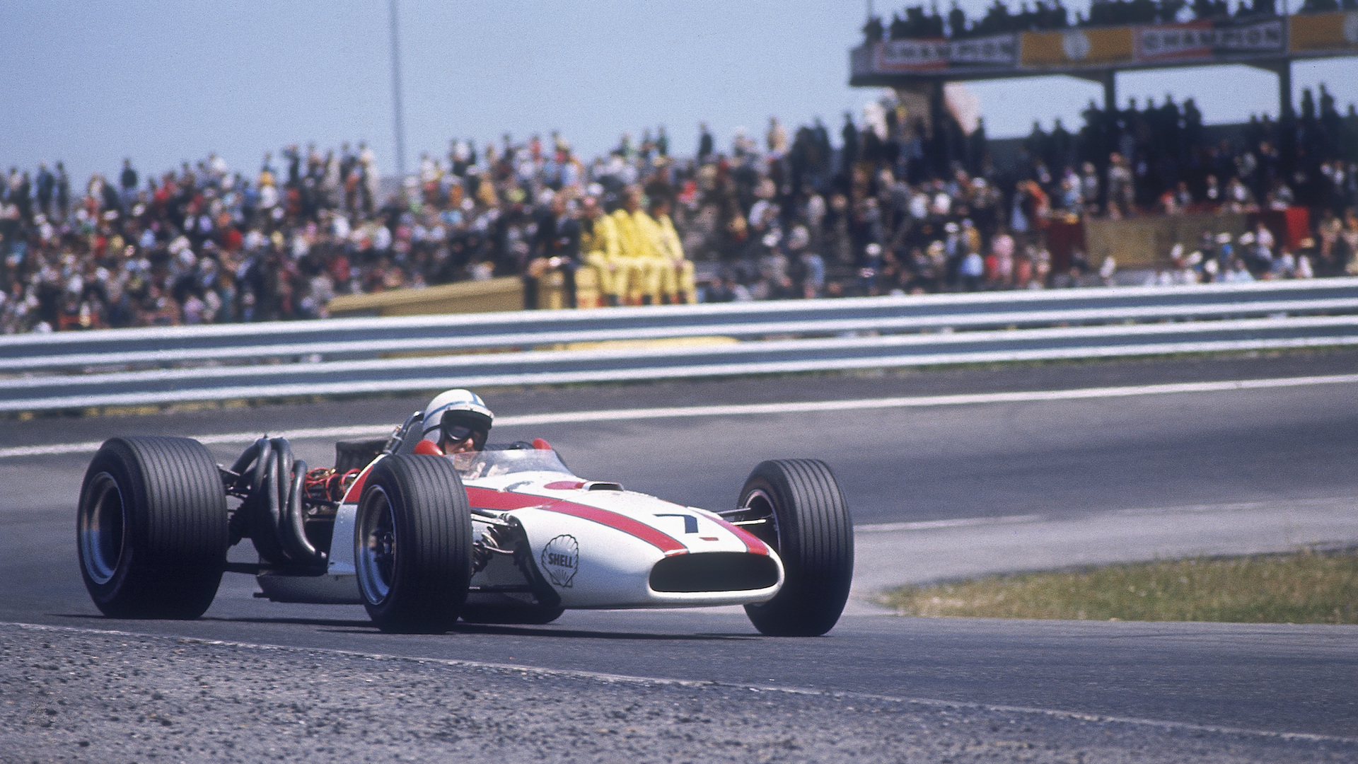 John Surtees, F1 and Motorcycle Racing Hero, Dies at 83