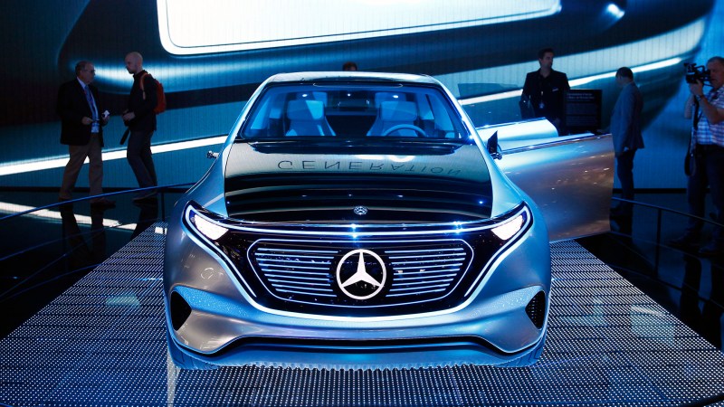 Here’s the Electric Mercedes-Benz EQS Sedan’s Screen-Centric Interior