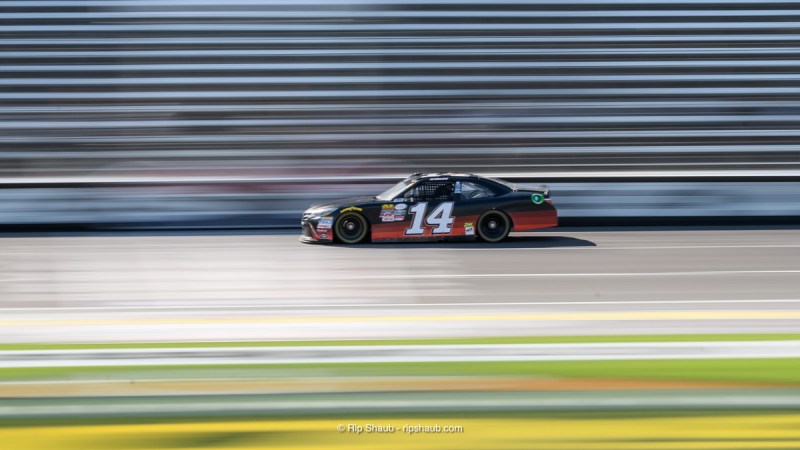 The New McLaren GT Is a 203-MPH British Bomber With a Cashmere Interior