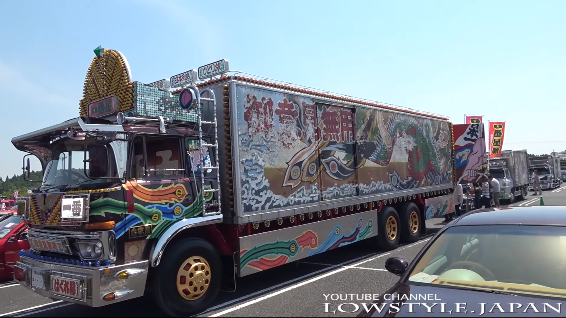 Japan's 'Dekotora' Custom Trucks Combine Giant Gundam Cosplay, Light Shows, and Edo Art