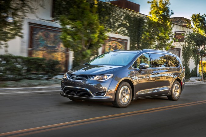 A Chrysler Pacifica SRT Hellcat Minivan Would Slay