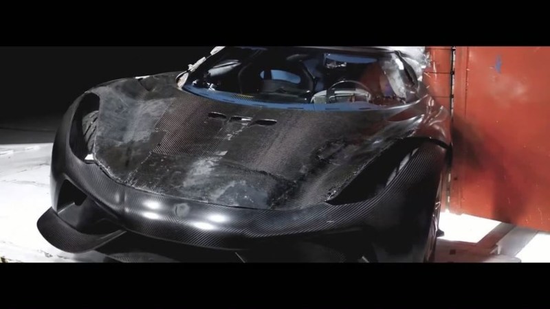 Feast Your Eyes on Koenigsegg’s First Fully Carbon Fiber Regera