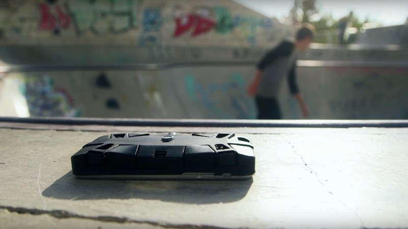 Chinese iPhone Smugglers Used Drones to Transport Mobile Phones Into ...