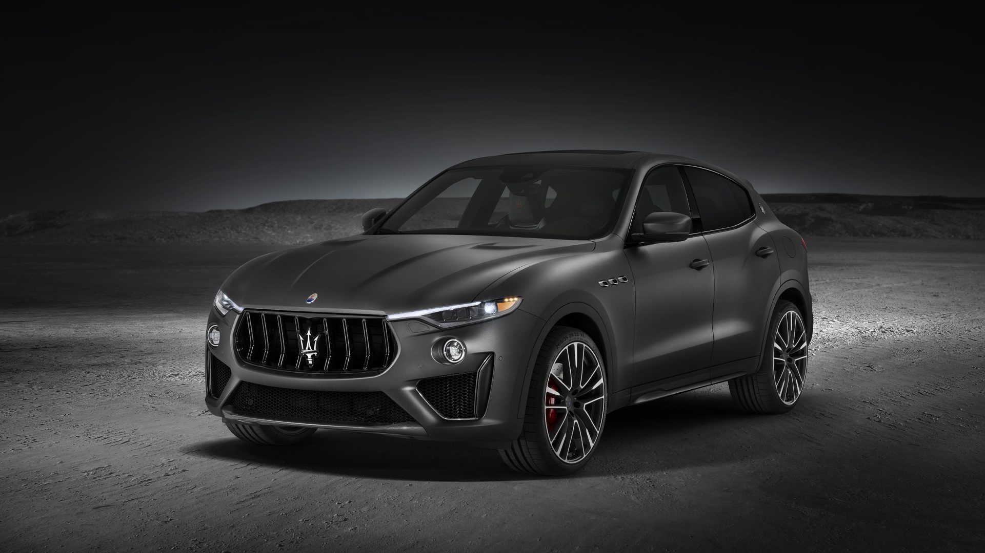 The Maserati Levante Trofeo Is a V-8 Italian SUV with 590 HP
