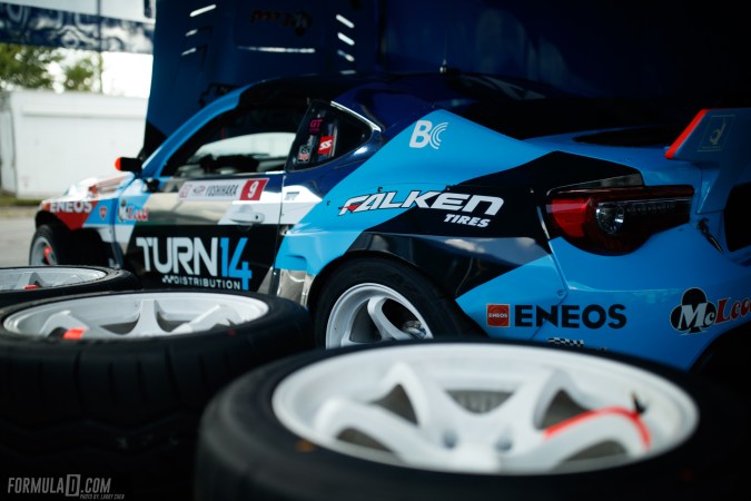 Hot Wheels Treadmill Racing Is a Truly Great Form of Motorsport