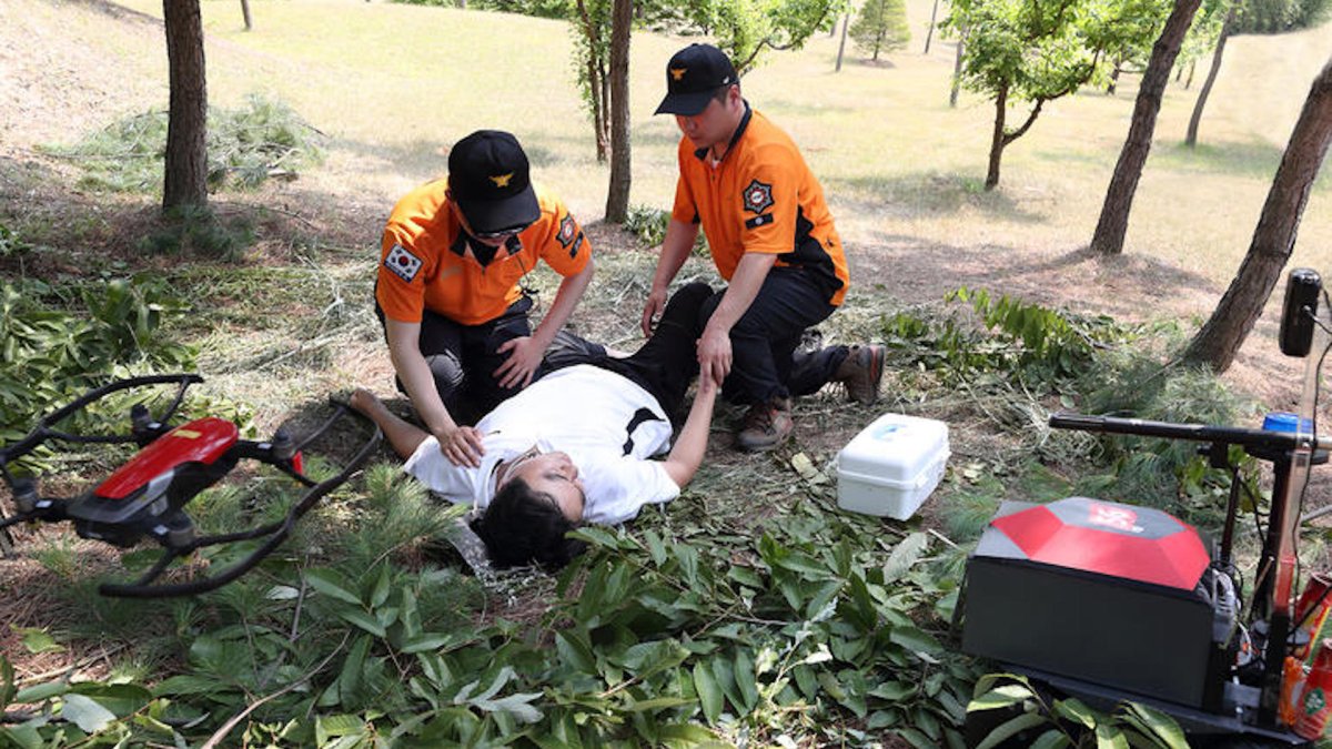 South Korea's KT Telecom Reveals Airship Drone for Search and Rescue ...